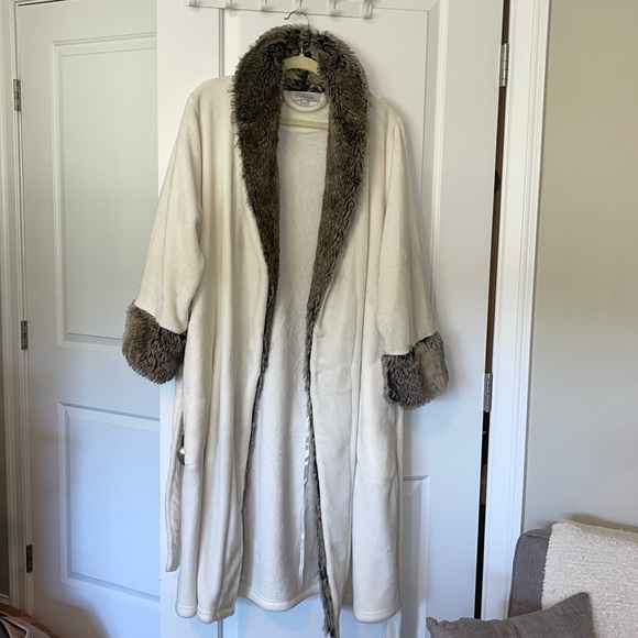 Pottery Barn | Intimates & Sleepwear | Pottery Barn Robe | Poshmark